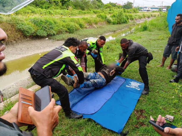 Pengendara Motor Ditemukan Tewas di Drainase