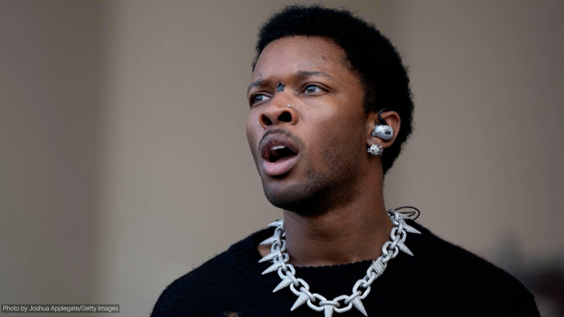 歌手D4vd、容疑者として捜査 愛車テスラから遺体発見