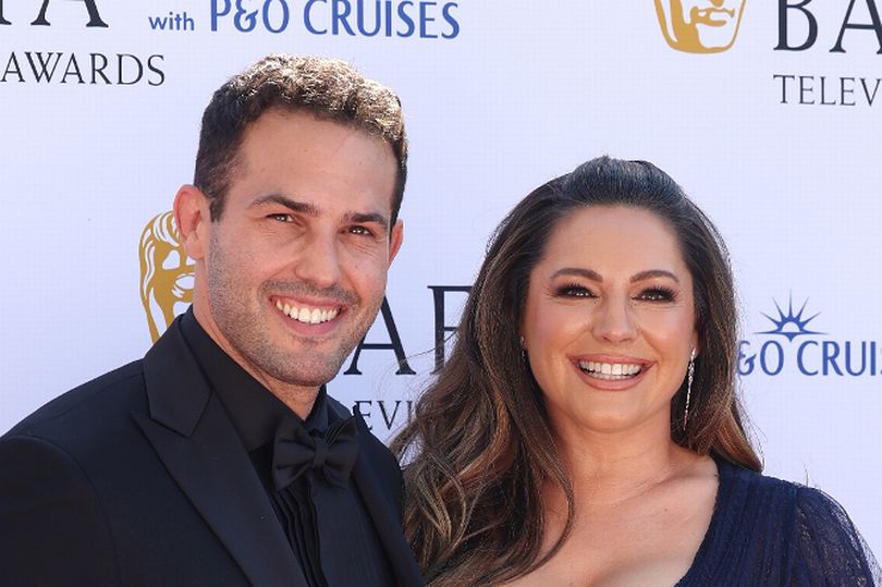 Kelly Brook's husband speaks out as Page 3 icon breaks down in tears on ...