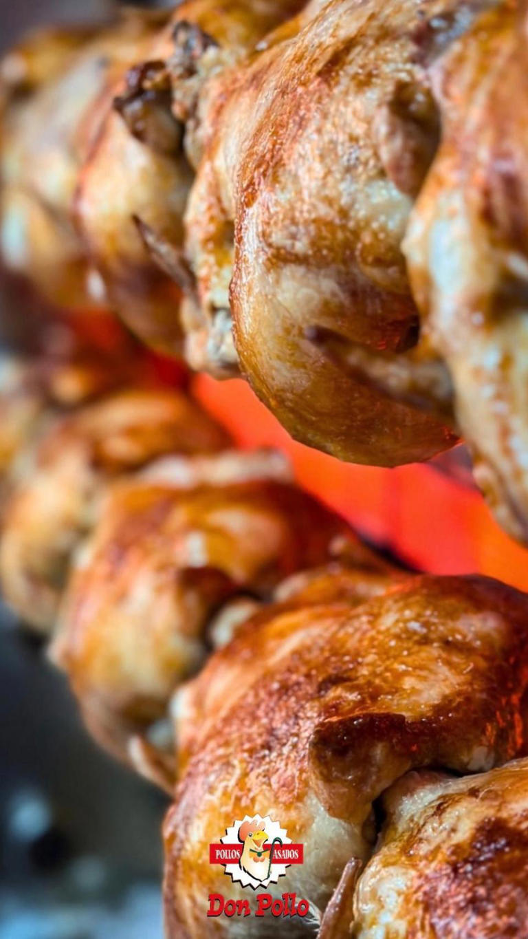 Jesús y Raúl, los hermanos de Albacete que venden 200 pollos asados al ...