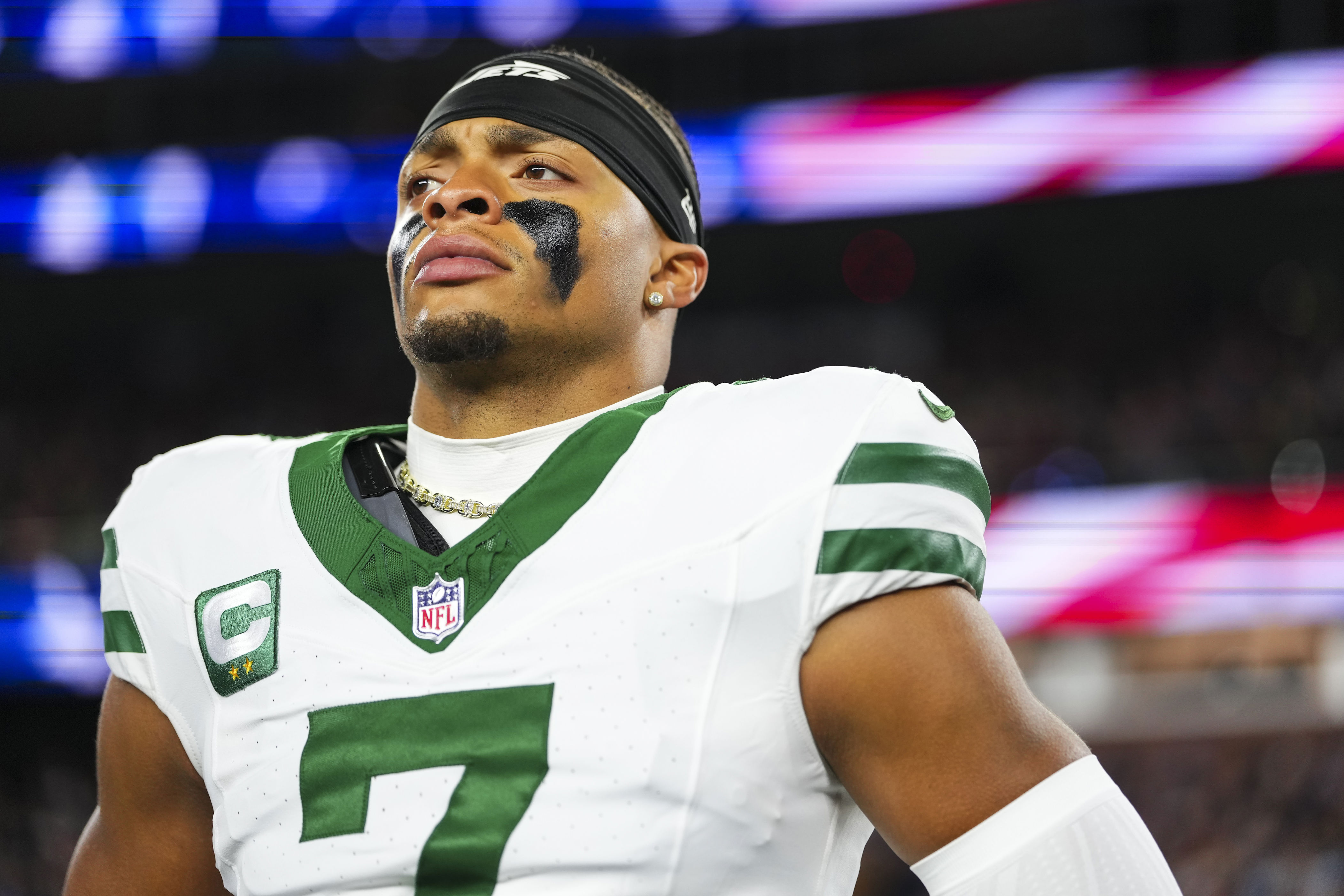 Jets benched Justin Fields for surprising reason