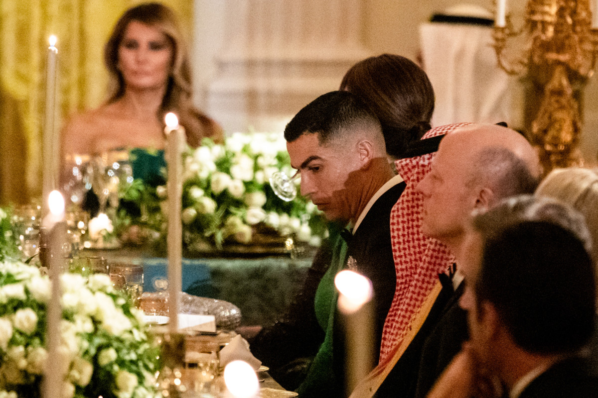 Cristiano Ronaldo Sends Strong Message After Meeting Donald Trump ...