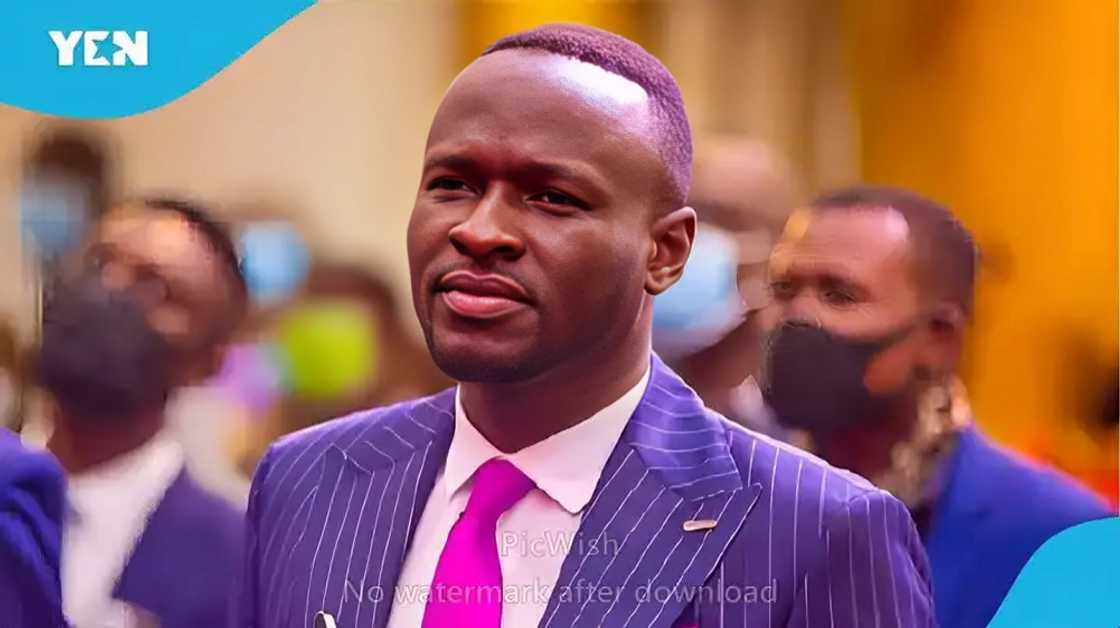 Prophetess Oheneni Adazoa gives to Alpha Hour, receives $5,000 blessing