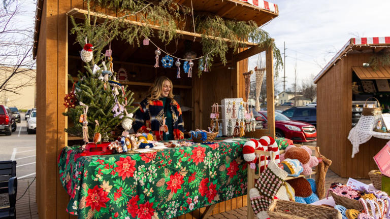 Holland holiday market hosts free events, live music