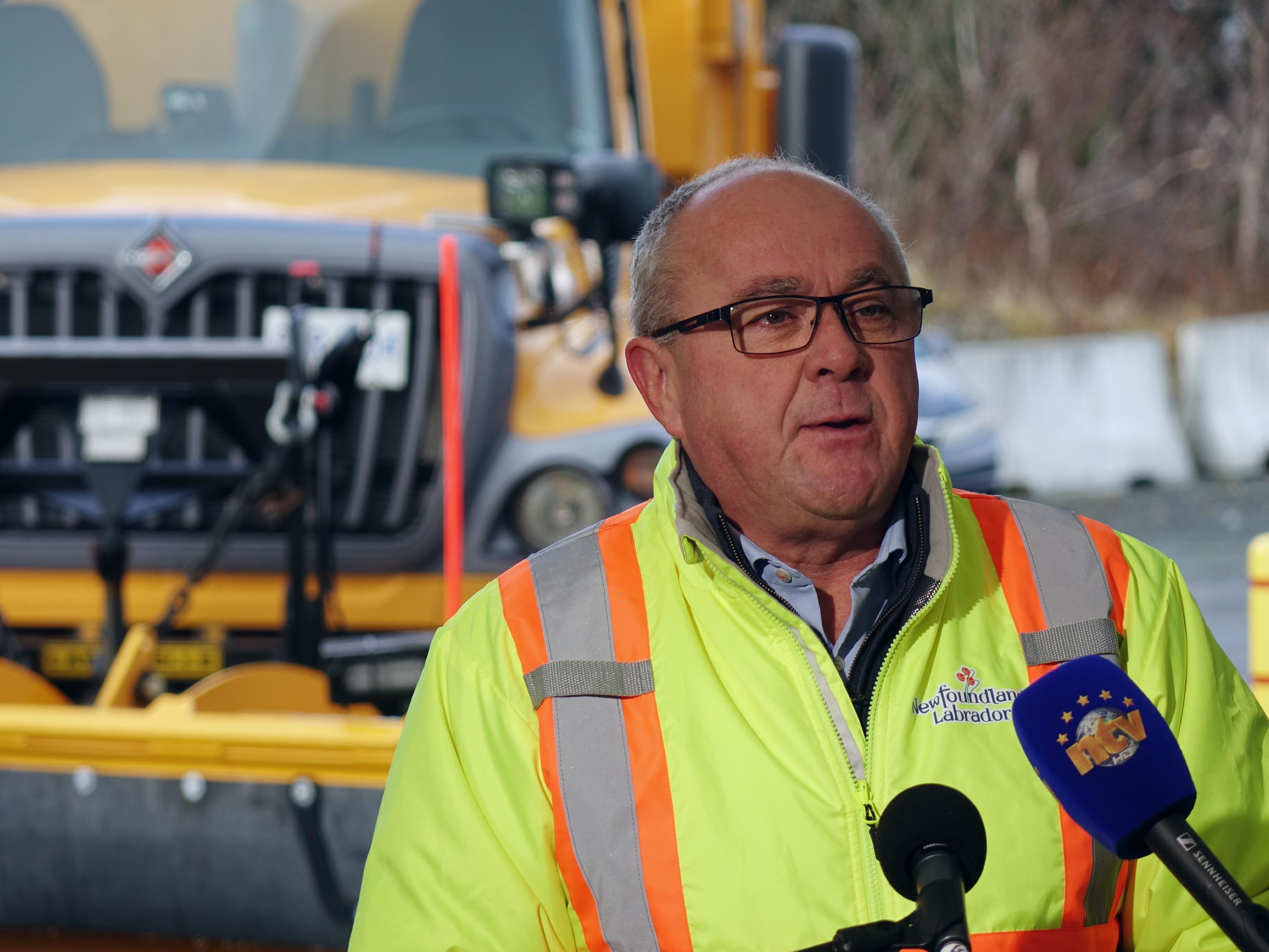 Le déneigement 24 h sur 24 de retour à T.-N.-L., mais coûtera plus cher ...