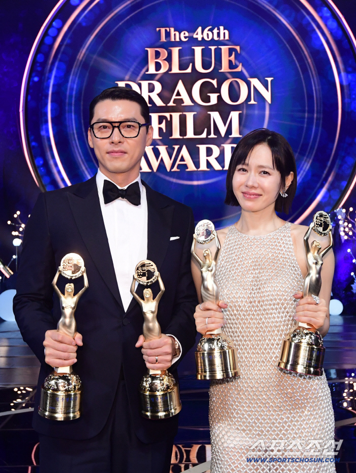 Hyun Bin ♥ Son Ye-jin won the first-ever Best Male and Female Actor ...