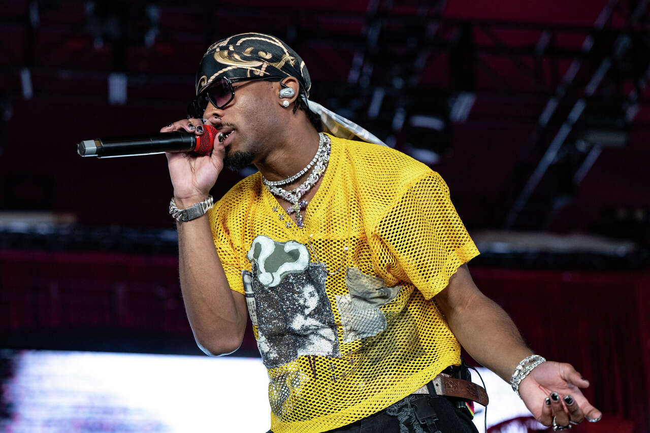 Viral Houston singer D4vd viewed as a suspect after teen found dead in ...