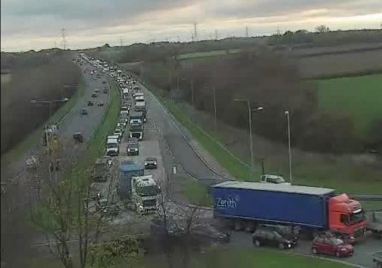 Serious crash shuts major road linking London and Essex