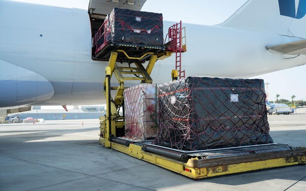 Defense Ministry: 1,000 planes carrying military equipment have landed ...