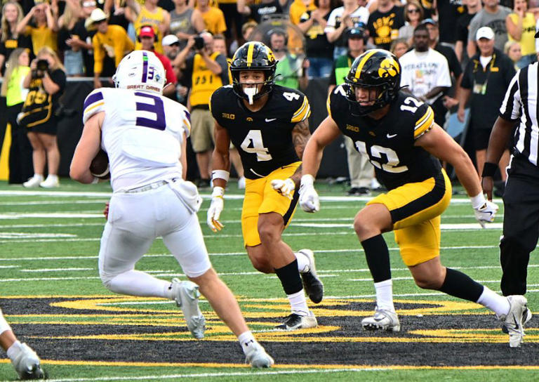 Iowa football looks to send senior class out with final Kinnick Stadium win