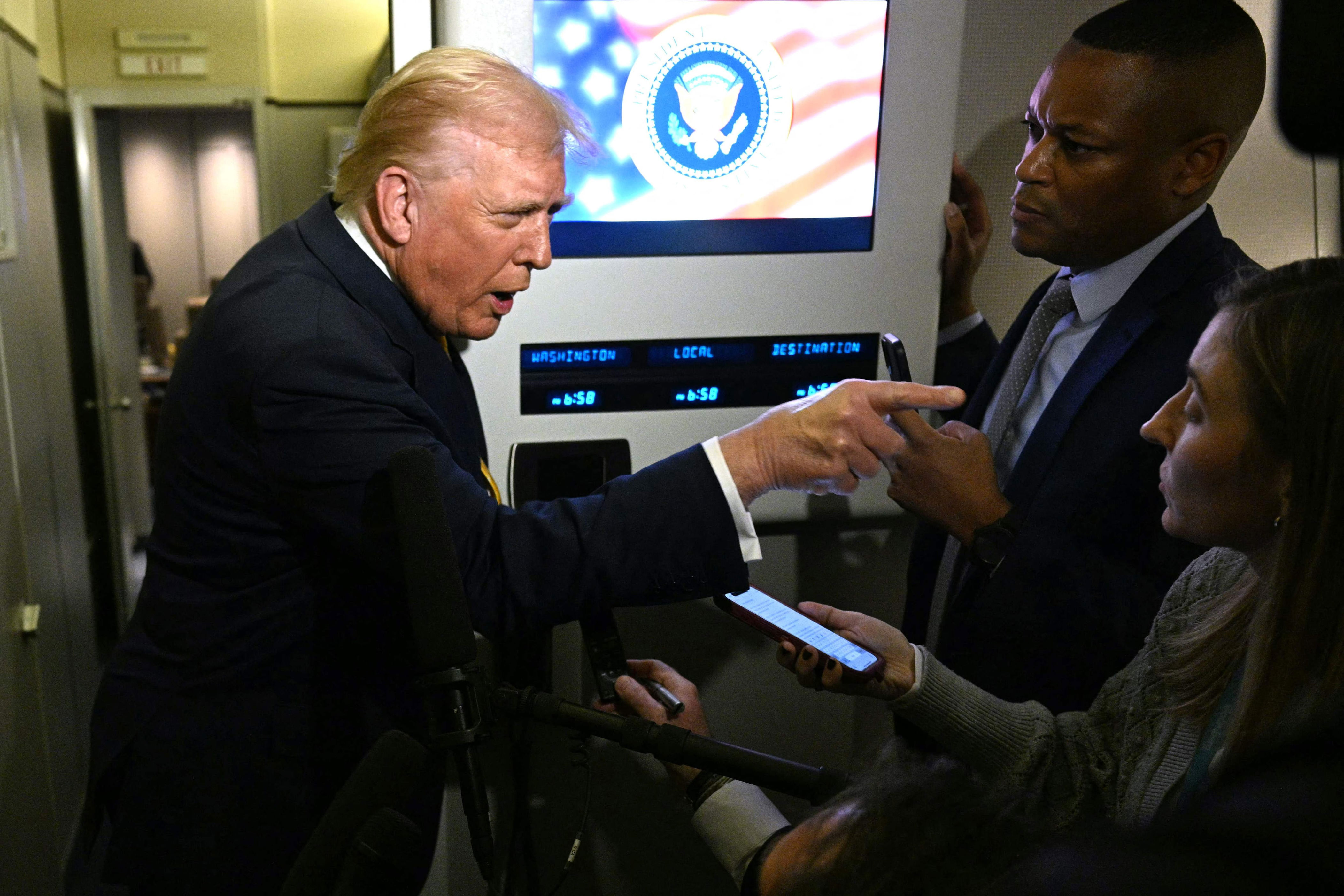 «Tais-toi, la truie», «quelle question stupide»… Cinq fois où Trump s ...