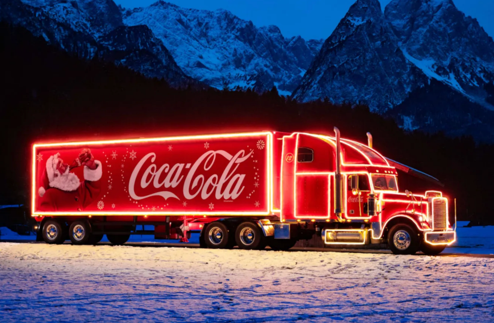 La méga Caravane Coca-Cola de Noël débarque au Québec cette semaine et ...
