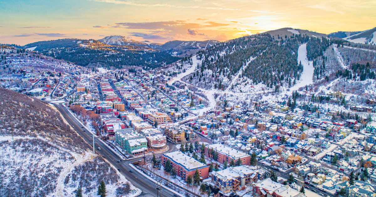 This Utah Main Street Transforms Into a Christmas Postcard Each Year