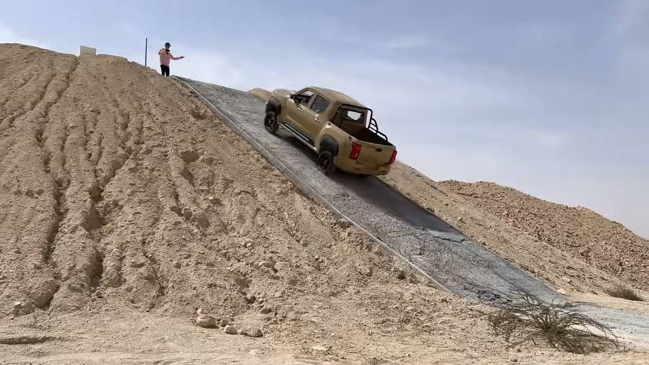 How these Chinese knockoffs compare: Dodge Ram vs Land Rover Defender