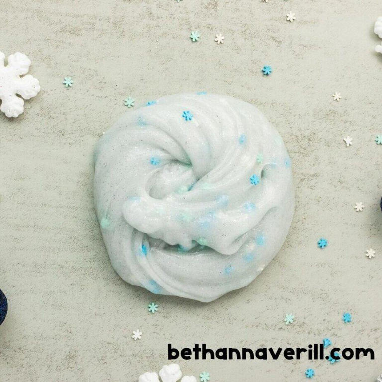 5+ Christmas Slime Recipes That’ll Make Your Classroom Sparkle
