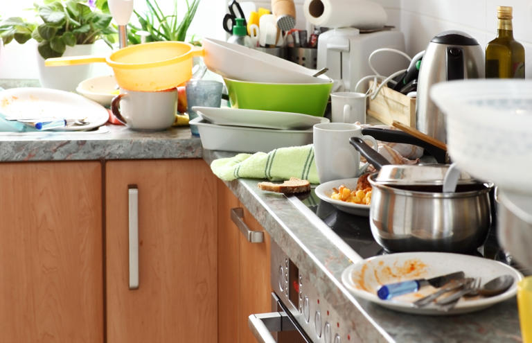 The psychological meaning behind leaving dirty dishes and why they ...