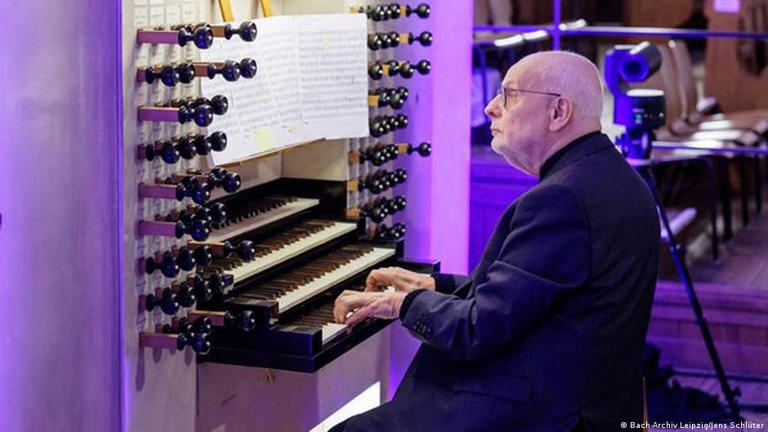 Newly discovered organ works by Johann Sebastian Bach