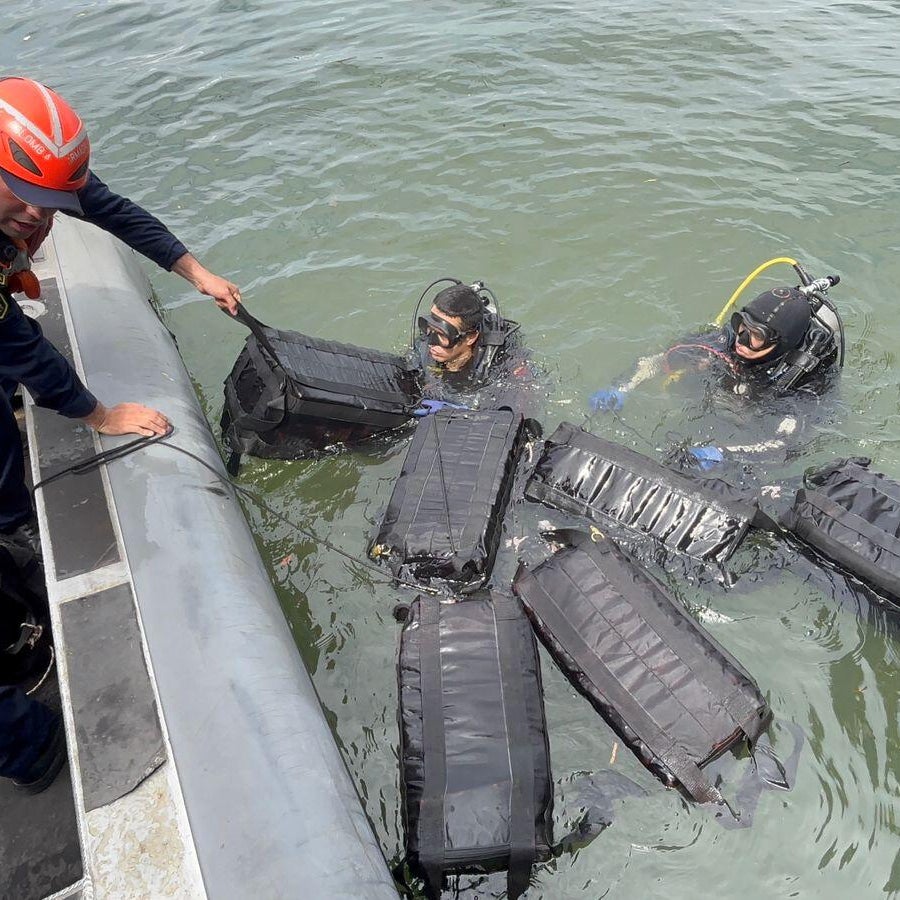 Divers in Colombia find 450 pounds of cocaine hidden underneath ship
