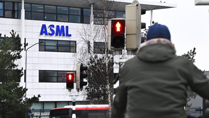 Niet Shell, maar ASML is nu populairste aandeel bij Nederlandse huishoudens