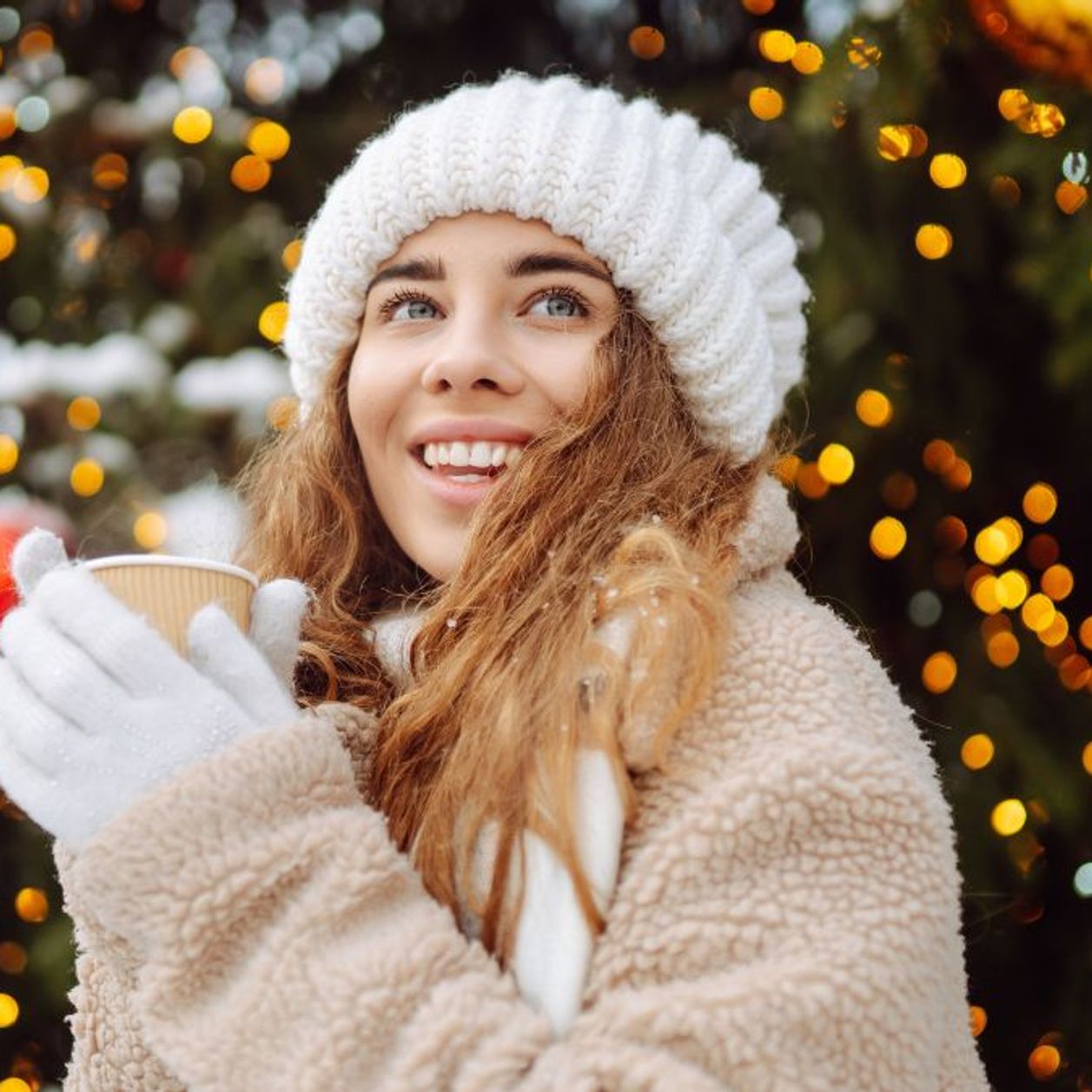 "Boisson chaude et couronne de meringue" : voici le café le plus viral ...