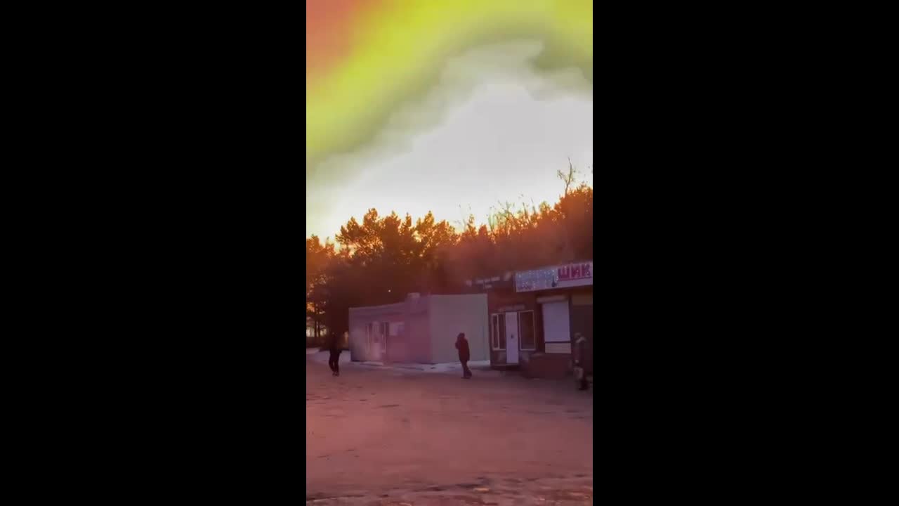 Massive gas pipeline fire erupts after explosion in Omsk, Russia