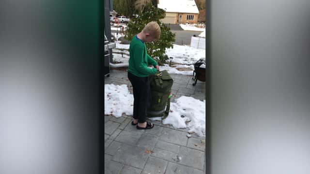 Kids Discover Military Dad's Backpack For Surprise Reunion | Happily TV