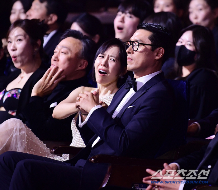 Hyun Bin ♥ Son Ye-jin won the first-ever Best Male and Female Actor ...