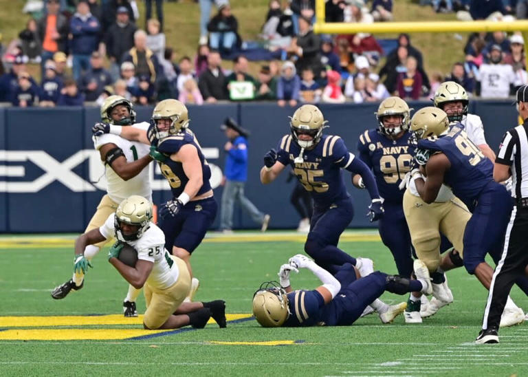 Navy vs USF – game photos part 1