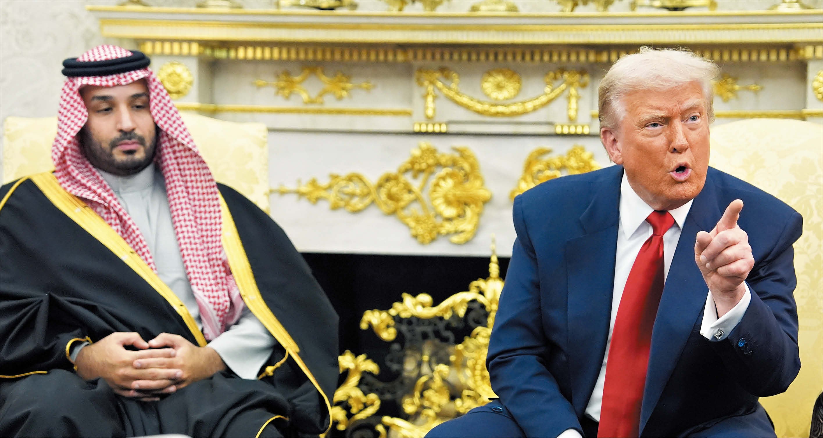 Federal Reserve Divided Over Rate Cuts Amid Trump Pressure