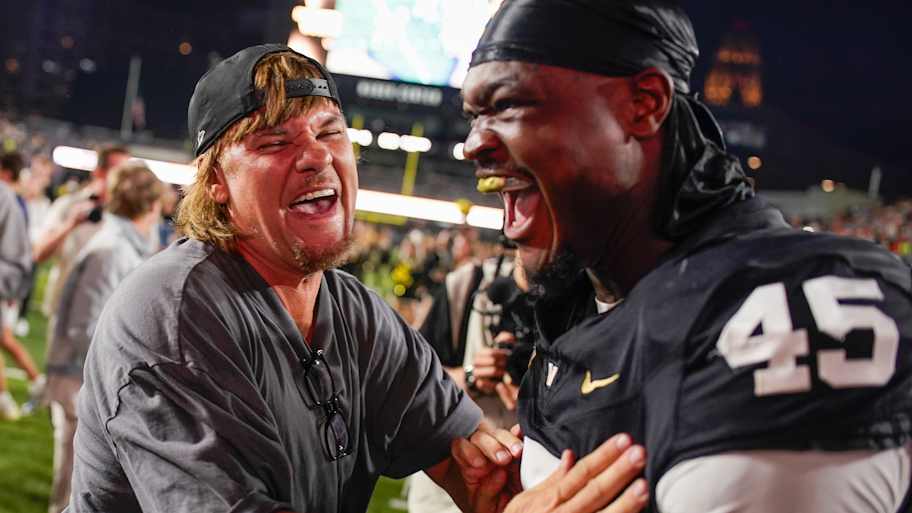 Theo Von gives reason why Lane Kiffin should choose Ole Miss over LSU ...