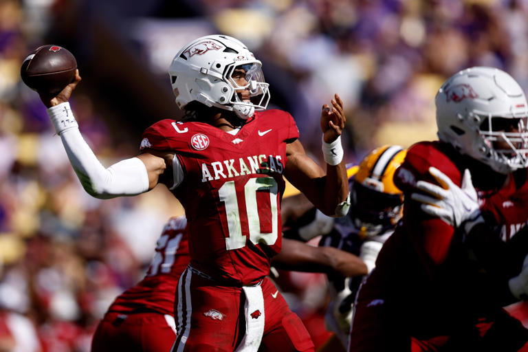 No. 17 Texas vs. Arkansas opponent preview: Capable Hogs looking to ...