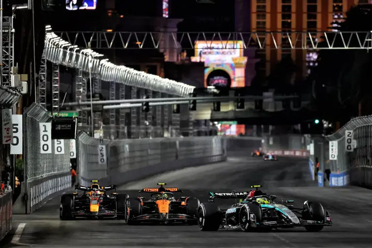 F1 LIVE | Heavy rain prompts flood watch in Las Vegas, McLaren to bench ...