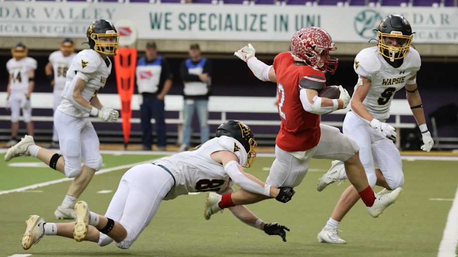 Iowa High School Football Playoffs: Saint Ansgar Vs. MMCRU