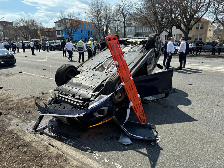 Wacky wigmaker given easy sentence for wiping out family in horrid NYC ...