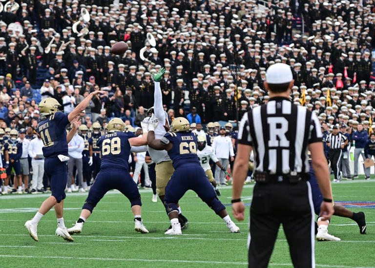 Navy vs USF – game photos part 1