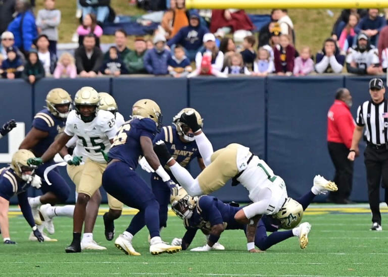 Navy vs USF – game photos part 1