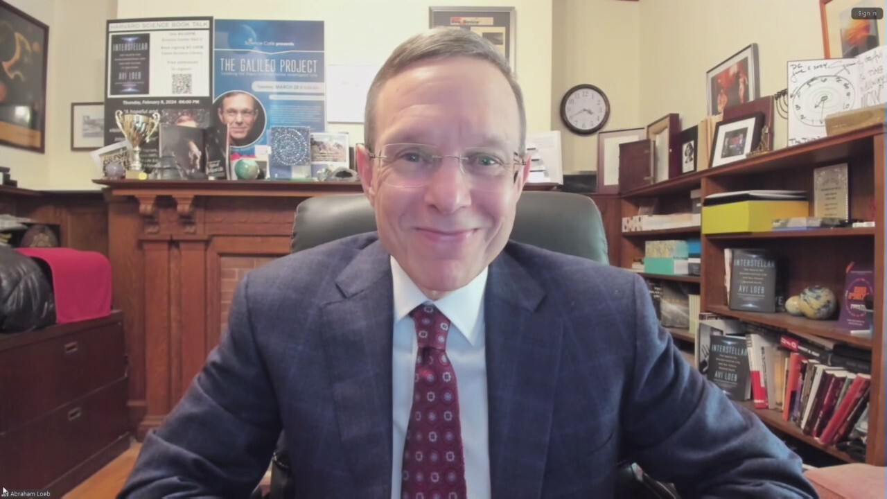 Avi Loeb reacts to NASA’s 3I/ATLAS image reveal