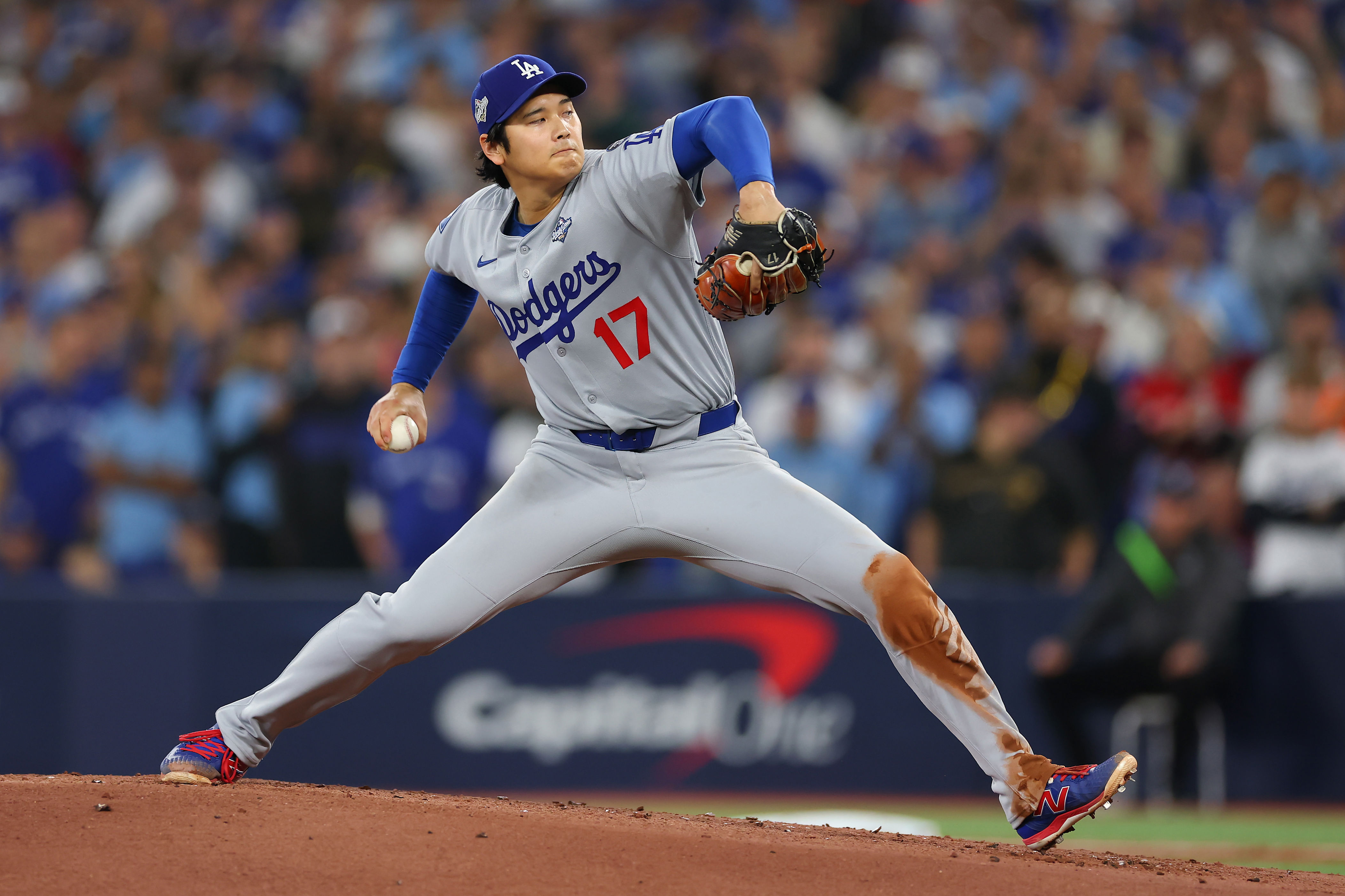 Netflix signs a three year deal to stream MLB live events and games