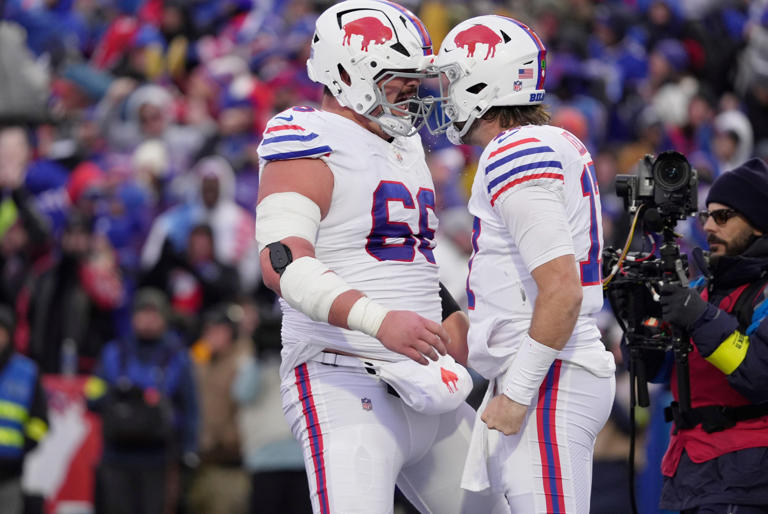 Pro Football Focus: 5 lowest-graded Bills players on offense vs ...