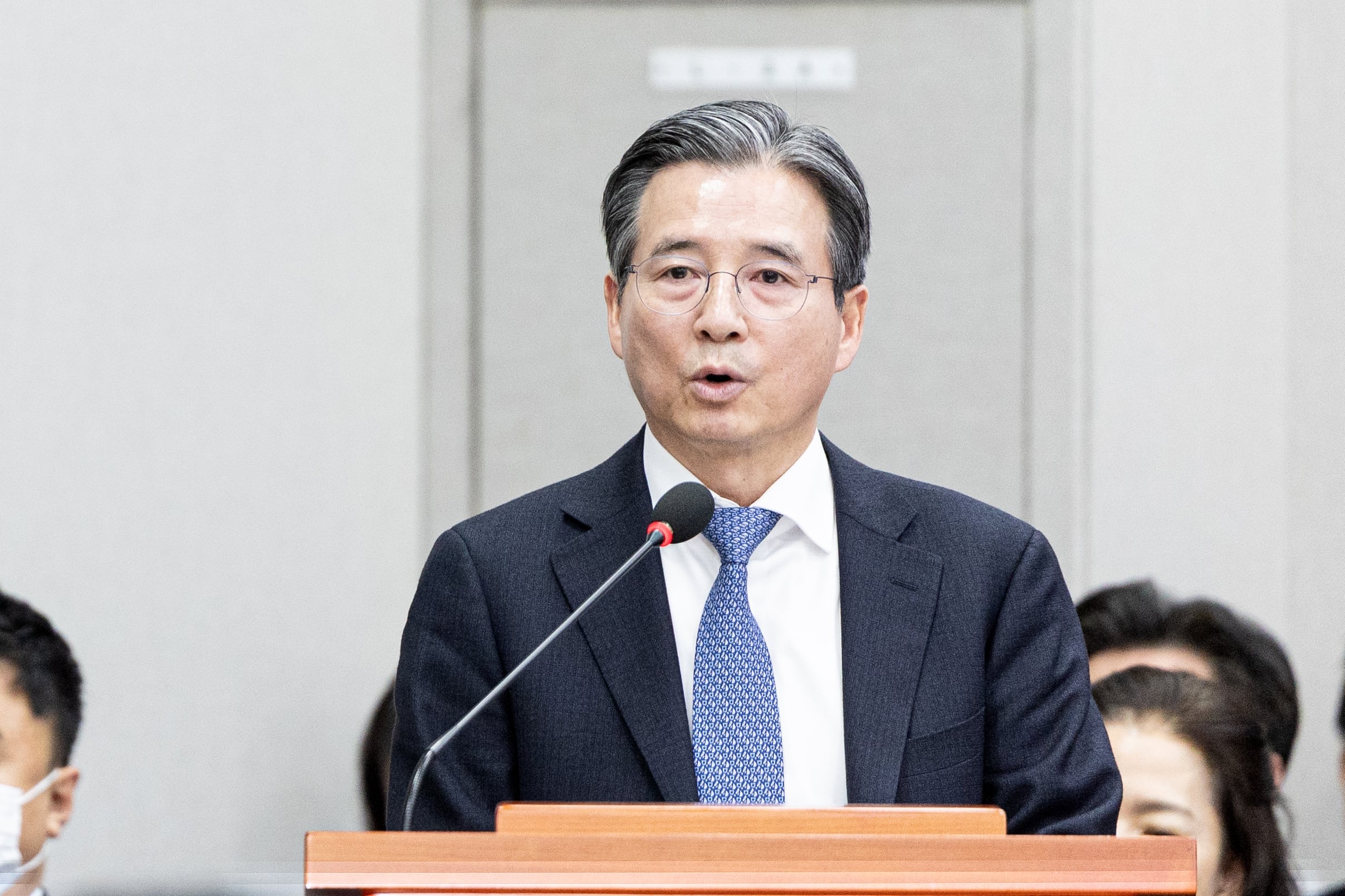 Presidential Chief Kim Yong-beom Sparks Backlash Over Trump, Eulsa Treaty Remarks