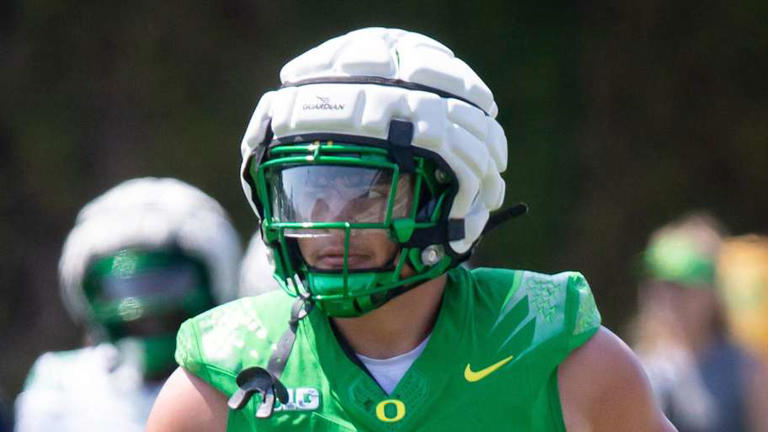 How to Watch Oregon Ducks vs. USC In High-Stakes Rivalry Matchup