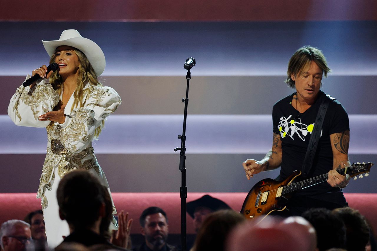 Keith Urban Performs at 2025 CMAs in First Awards Show Appearance Since ...