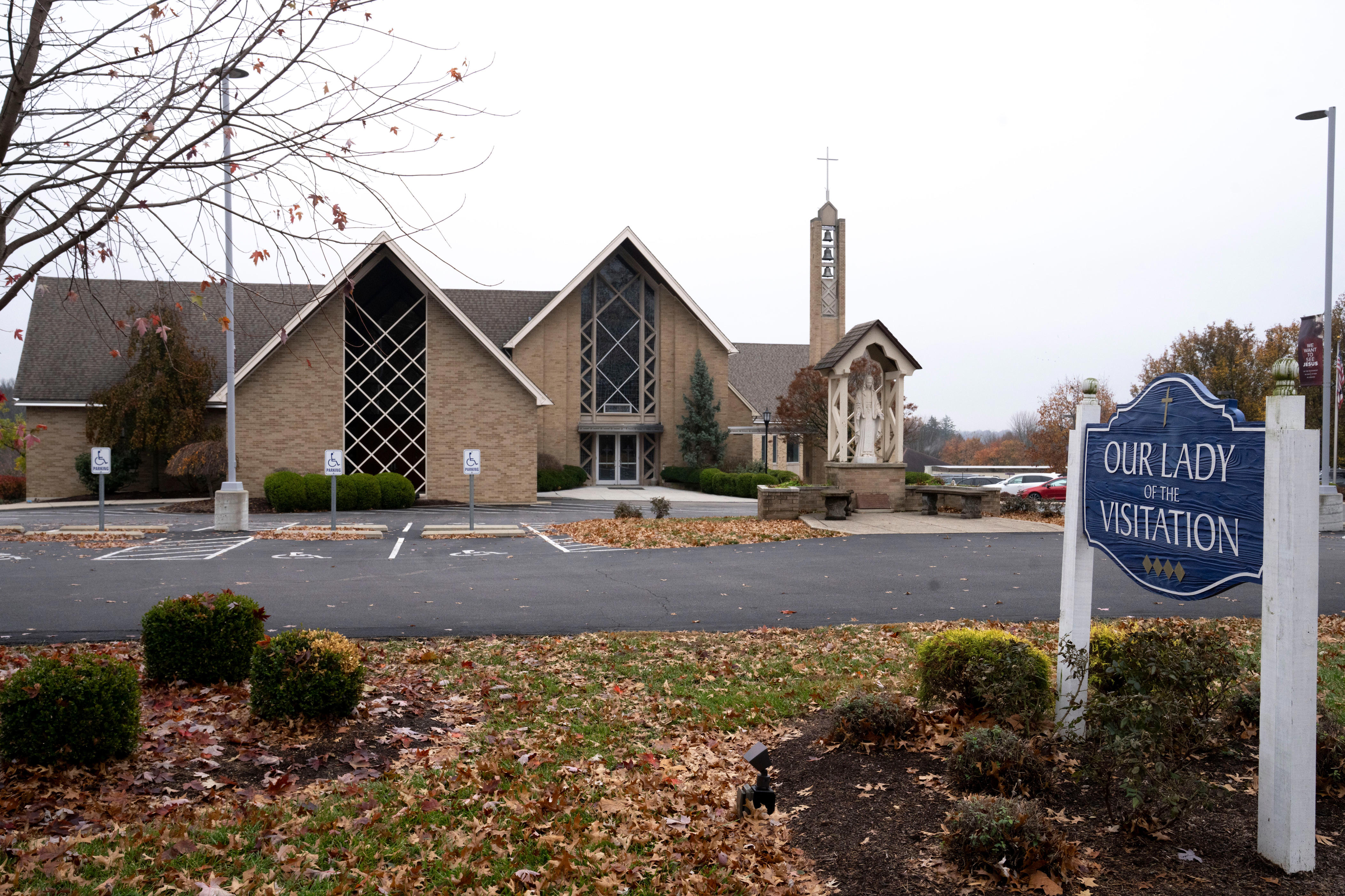 Catholic principal leaves Cincinnati parish after police respond to ...