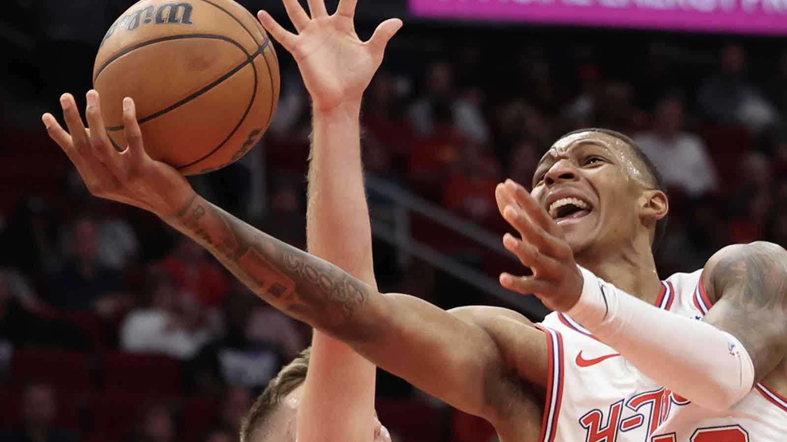 Rockets vs. Cavs injury report for primetime showdown