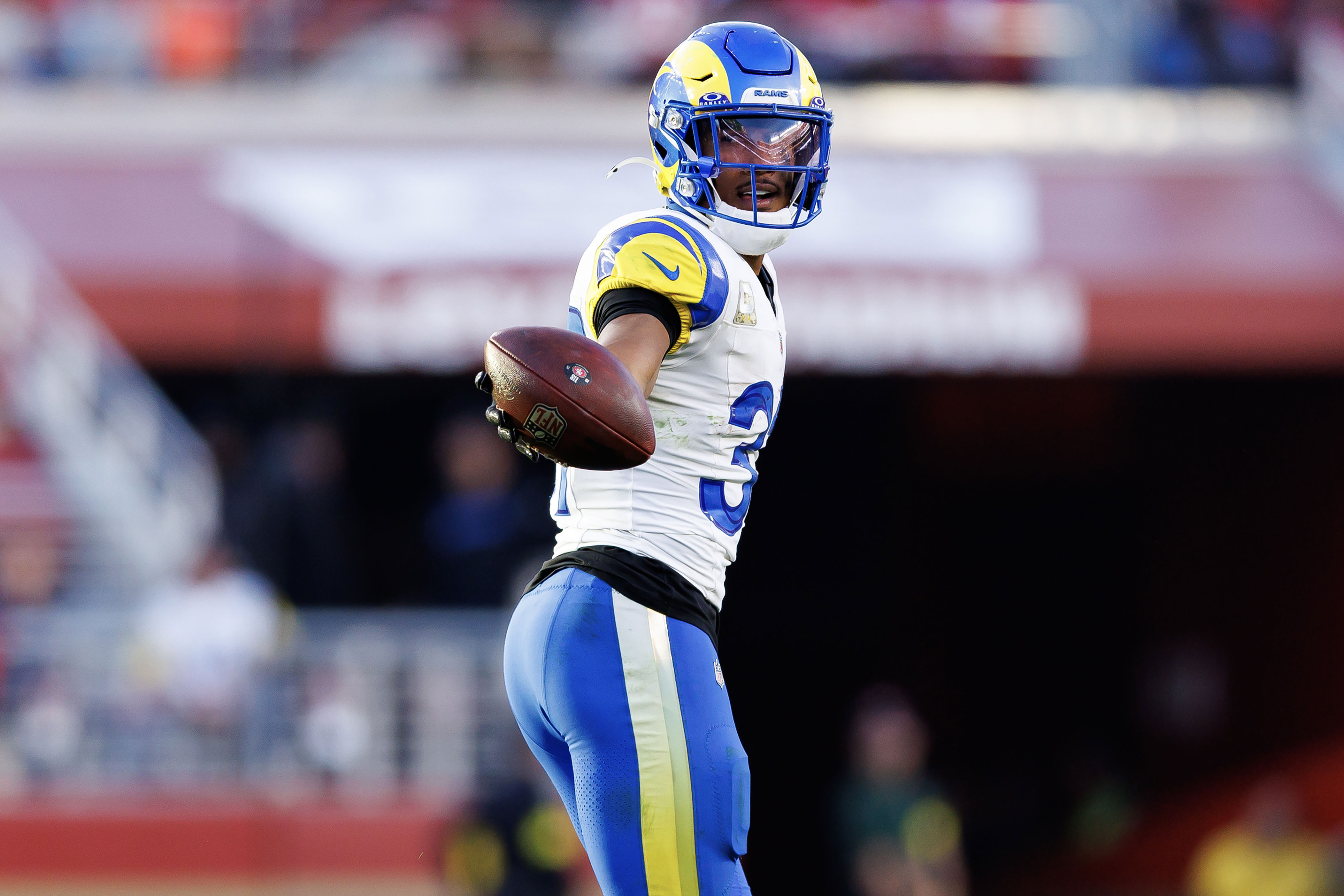 First-place Rams reportedly lose starting S Quentin Lake, who had elbow ...