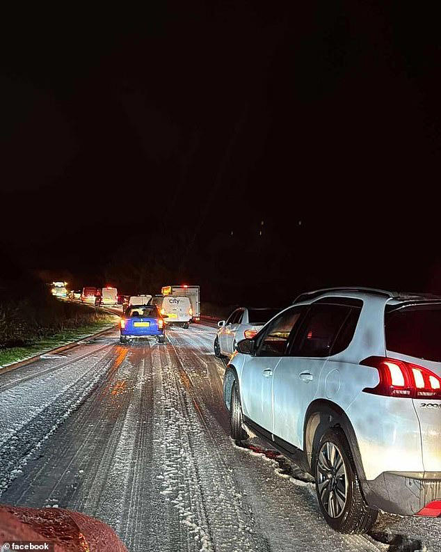 Hundreds of motorists are stranded as heavy snow falls in North ...