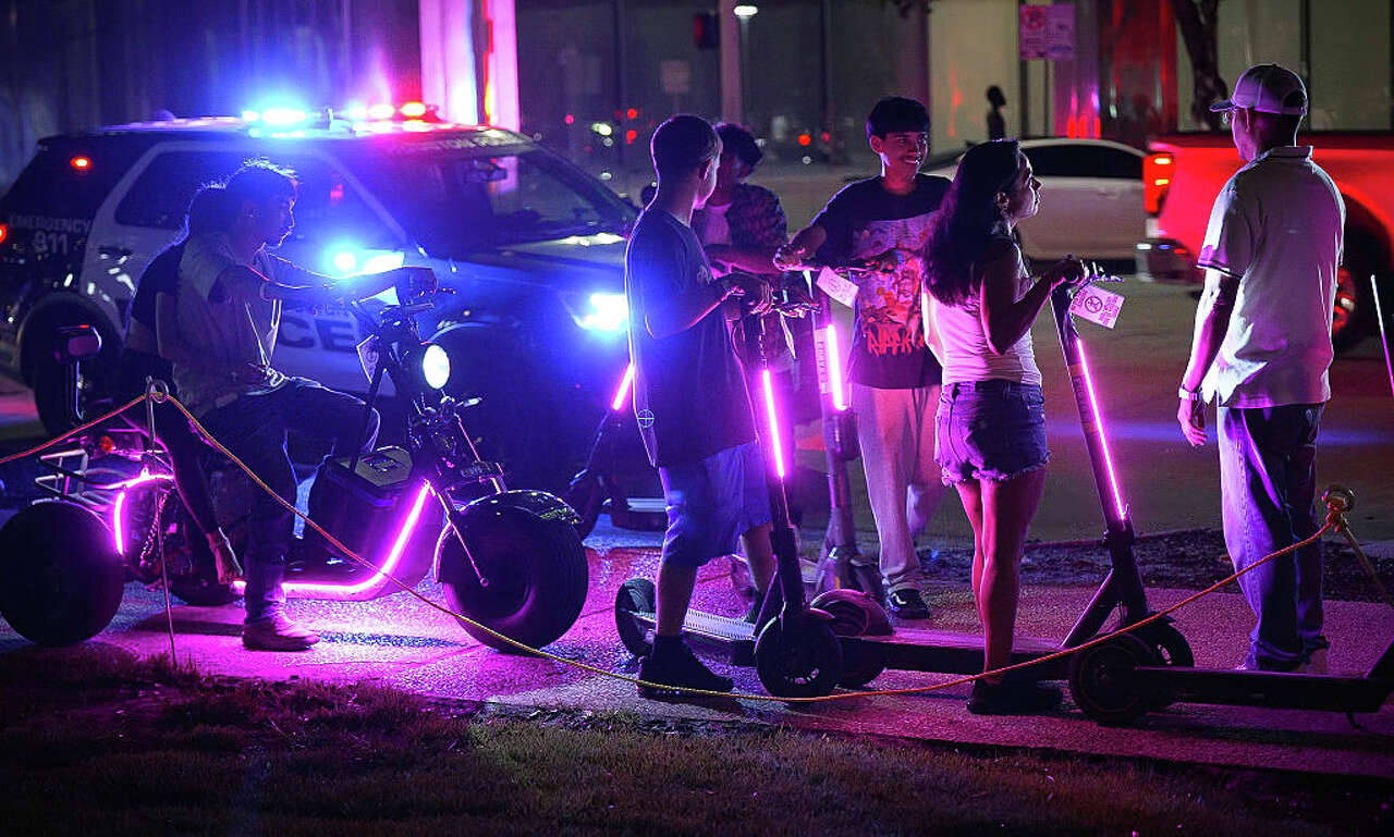 Houston imposes nighttime scooter curfew after over 500 crash incidents