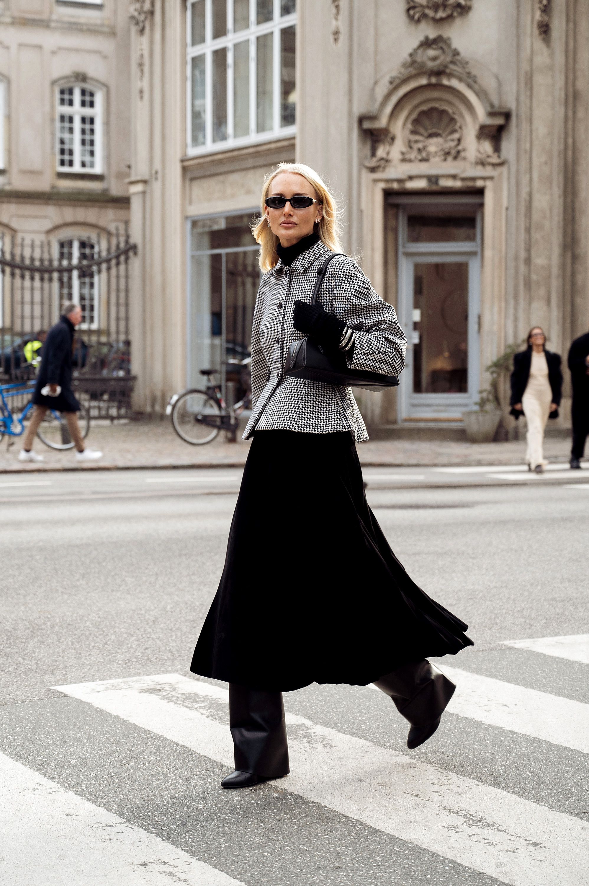 Las botas negras altas de tacón que vas a querer llevar todo el Otoño ...