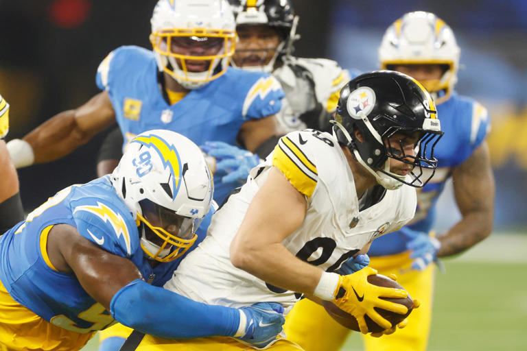 Los Angeles Chargers top 5 performers on defense at the bye week