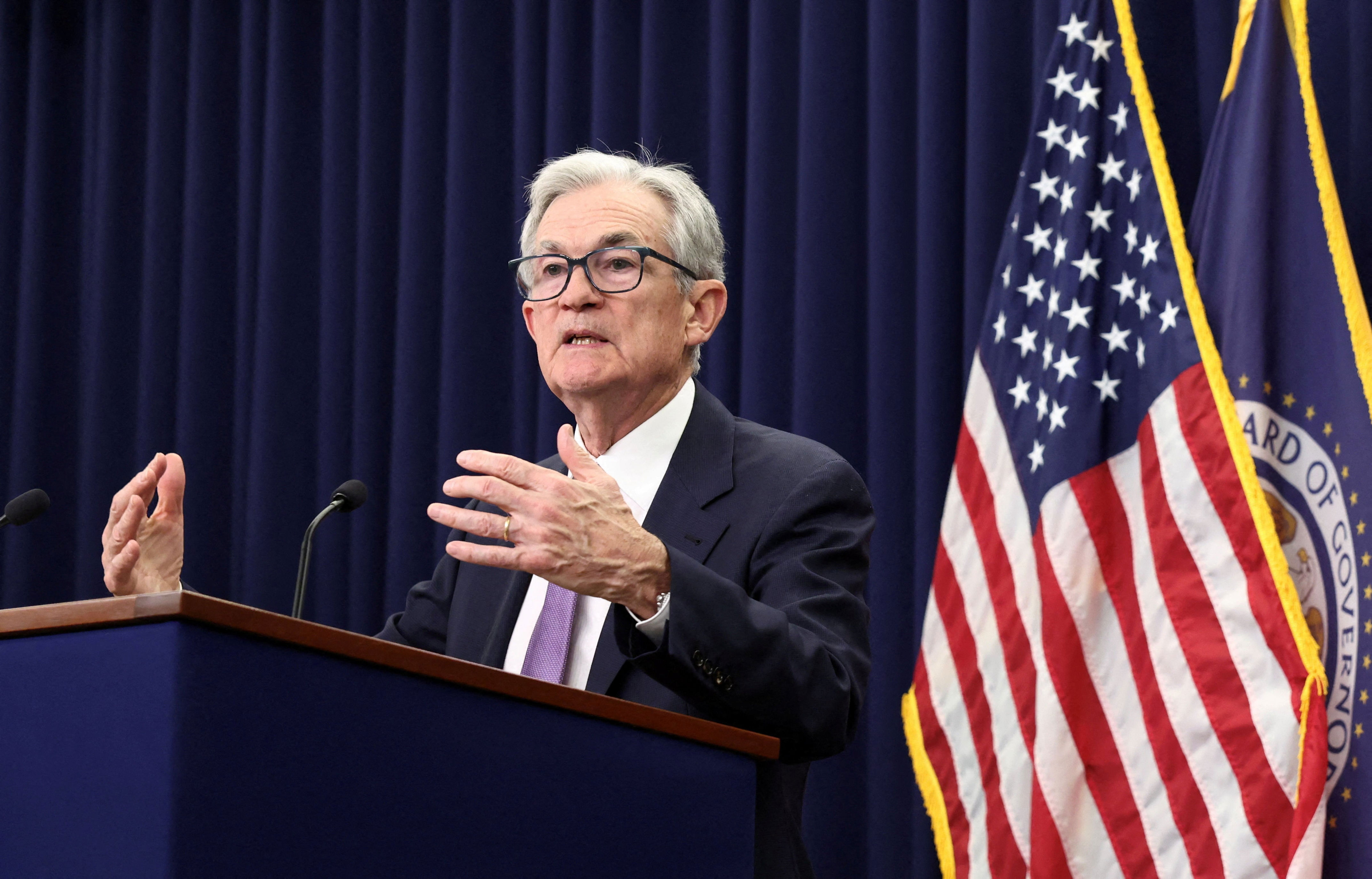 Federal Reserve Officials Split on December Rate Cut Prospects